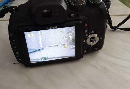 Fujifilm FinePix HS10