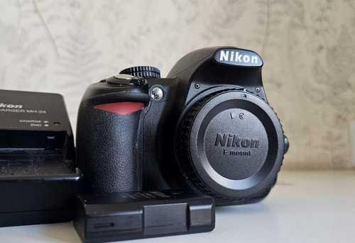 Зеркальный фотоаппарат Nikon D3100 Хороший
