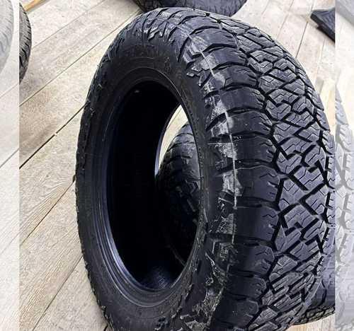 Maxxis AT-811 Razr AT 235/65 R17 108H