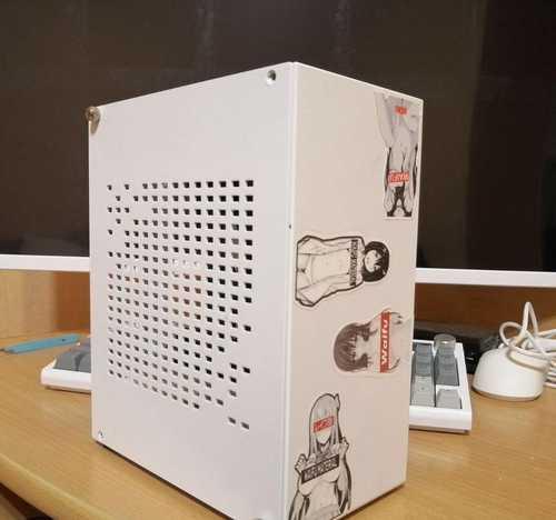 Корпус mini itx с райзером sktc a07