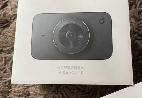 Видеорегистратор Xiaomi Mi Dash Cam 1S WXD