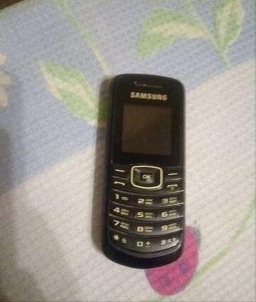 Телефон Samsung GT - E1080i