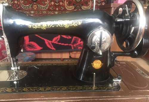 Швейная машина подольская ручная