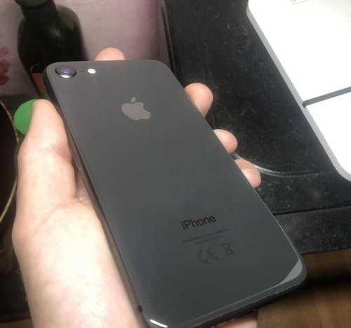 iPhone 8, 64 ГБ