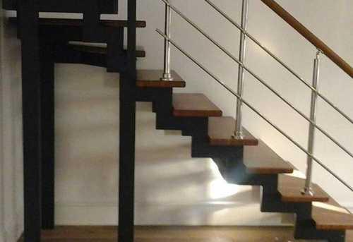 Металлокаркас лестницы в коттедж