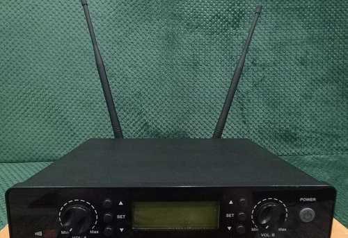 Радиосистема на два микрофона. UHF Wireless System