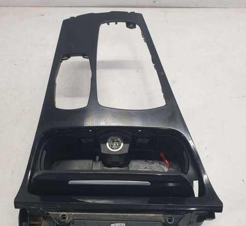 Подстаканник BMW 5 F10/F11/GTF07 2011г. 9142166