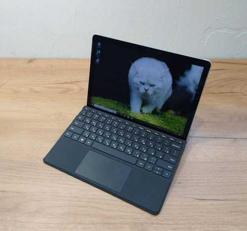 Планшет Microsoft surface Go2 M3 8/128 116 циклов