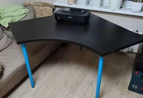 Письменный стол IKEA угловой