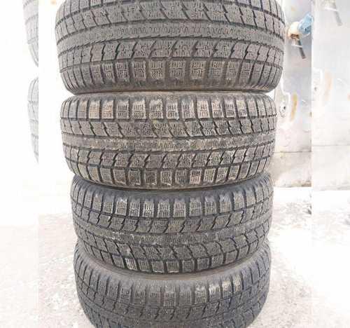 Toyo Observe GSi-5 215/60 R16