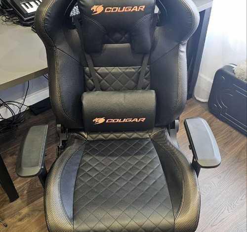 Кресло компьютерное Cougar Armor Titan