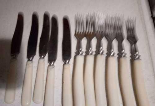 Набор столовой посуды вилки и ножи, ложки