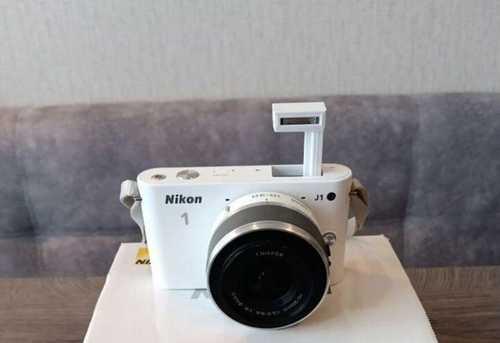 Компактный полупроф фотоаппарат Nikon 1 j1