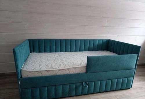 Детская кровать-диван с бортиком 3+