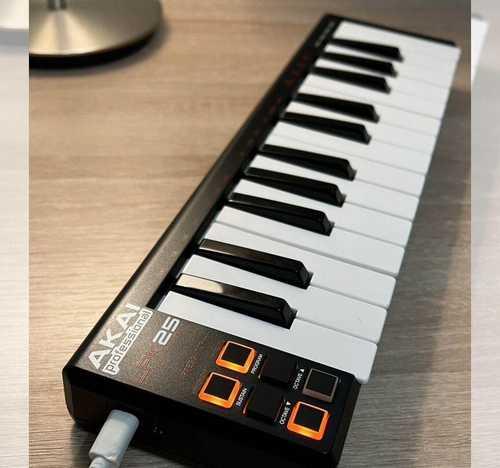 Akai LPK25 25клавишная USB midiклавиатура