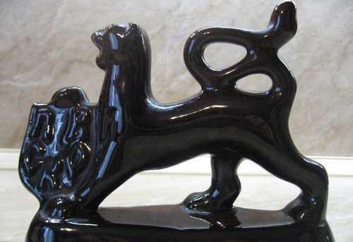 Фигурка псков (лев) коричневая - сувенир
