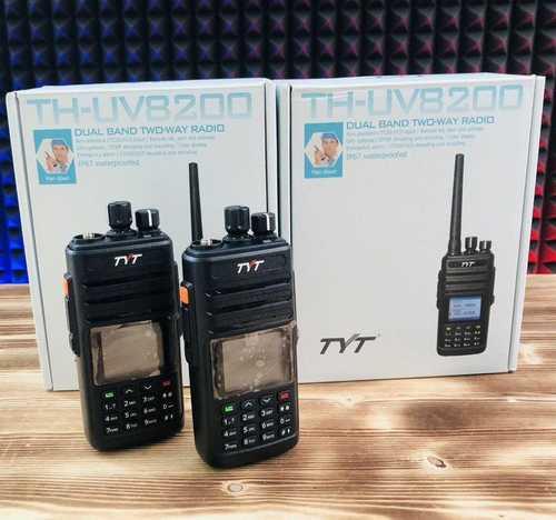 Комплект цифровых/аналоговых раций TYT TH-8200 2шт