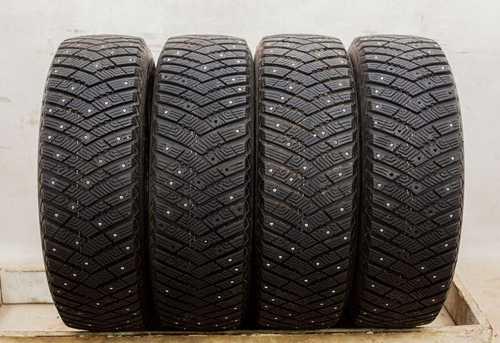 Goodyear UltraGrip Ice Arctic SUV 215/65 R17 99T