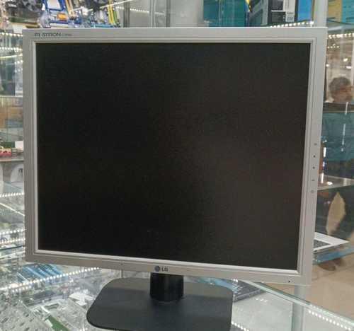 Монитор LG 19"