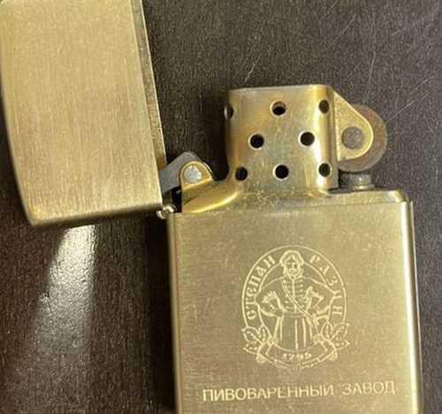 Зажигалка бензиновая zippo