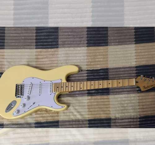 Yngwie malmsteen stratocaster (реплика)