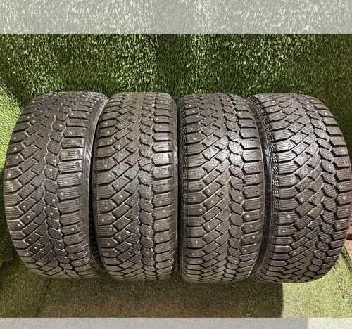 Gislaved Nord Frost 200 205/50 R17