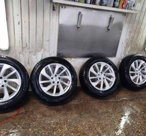 Predator New Mutant Arctic PNMICE 18 6.00/13.5 R16C