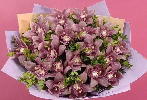 Букет из розовых орхидей 11 шт