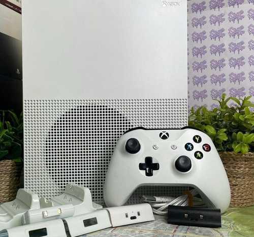 Xbox One S 1tb с Дисководом