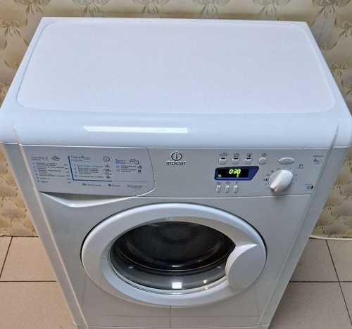 Стиральная Машина. indesit 6 кг. Рабочий