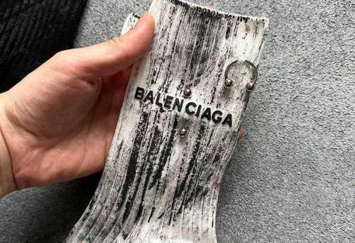 Носки Balenciaga с пирсингом