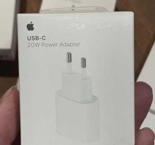 Блок для зарядки iPhone 20W