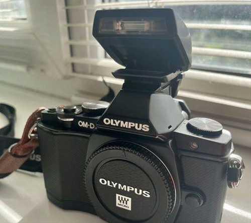 Фотоаппарат Olympus OM DE-M5 + Sigma 2.8 30mm