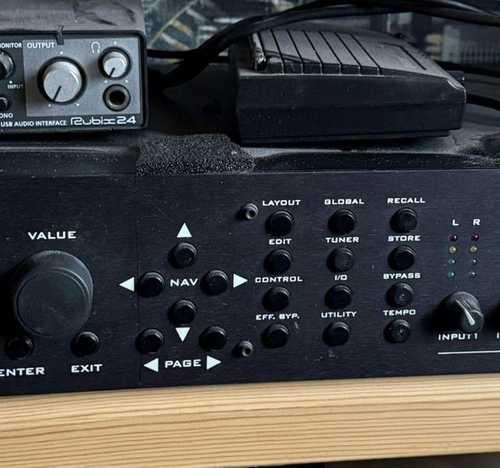 Axe fx ultra  Roland Rubix 24
