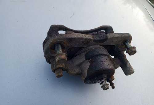 Суппорт передний задний Mazda 626 GE