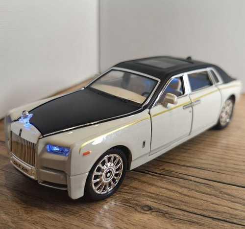 Модель автомобиля rolls-royce