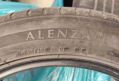 Bridgestone Alenza 001 235/55 R19