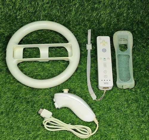 Nintendo Wii Remote Controller   Wii Nunchuck