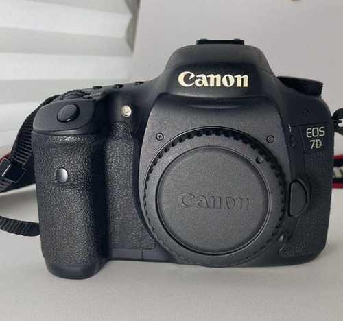 Фотоаппарат Canon EOS 7D