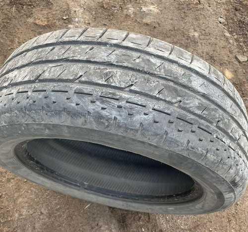 Bridgestone Luft RV II 215/55 R17 94V