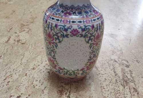 Китайская ваза из настоящего фарфора