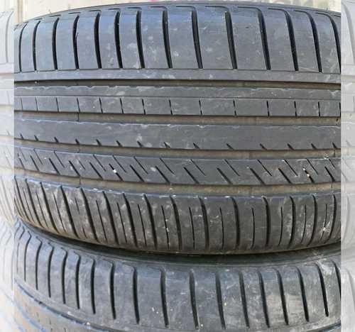 Kinforest KF-550 275/35 R20 102