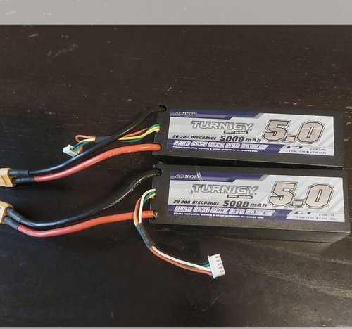 LiPo 4s 5000 mAh 20 30 C Turnigy