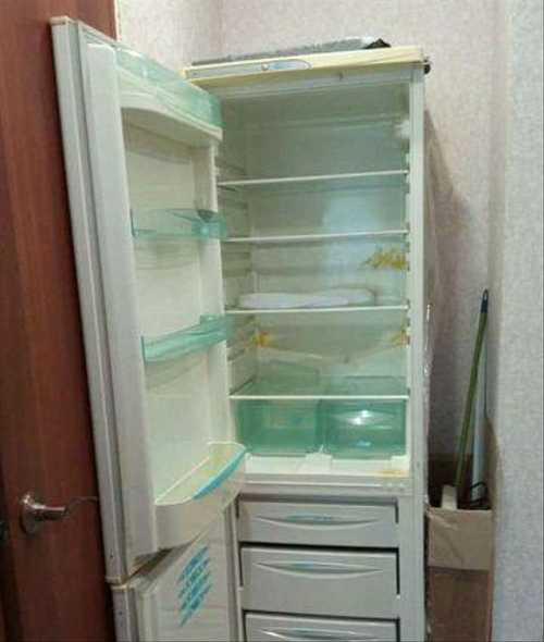 Холодильник бу Stinol