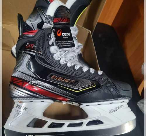 Хоккейные коньки bauer