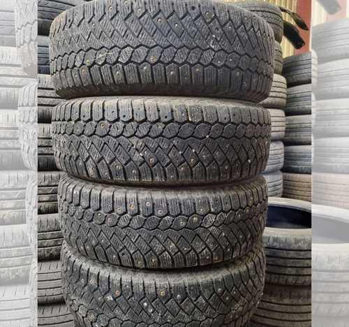 Gislaved Nord Frost 200 SUV 215/70 R16