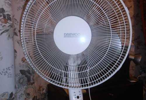 Вентилятор напольный Daewoo 16" (40 см )