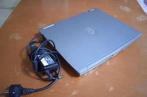 Ноутбук dell Latitude D610