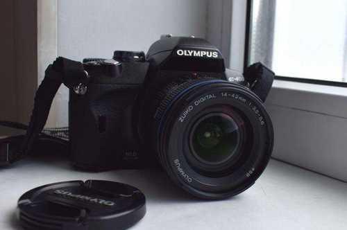 Зеркальная фотокамера Олимпус Olympus E-400 б/у