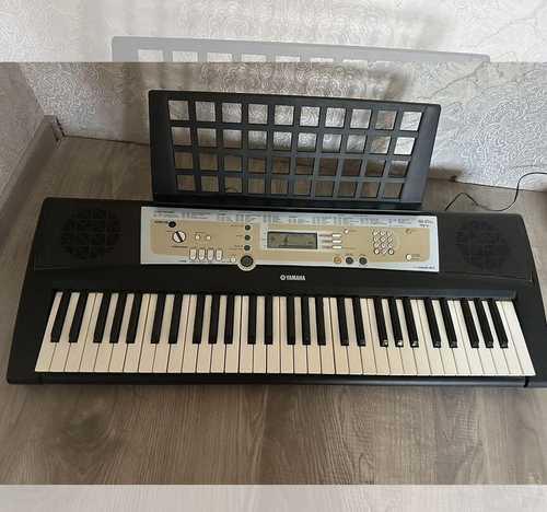 Синтезатор yamaha PSR-R200